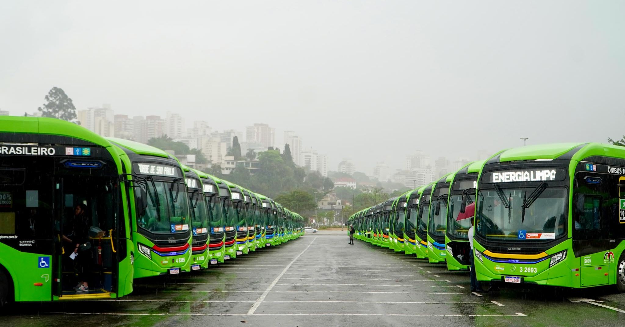 Adquiridos com apoio do BNDES, 120 ônibus elétricos são entregues à ...